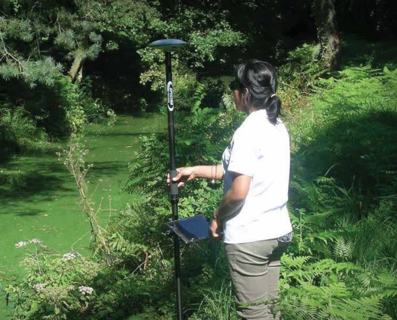 GNSS MobileMapper 120 (0.30m)