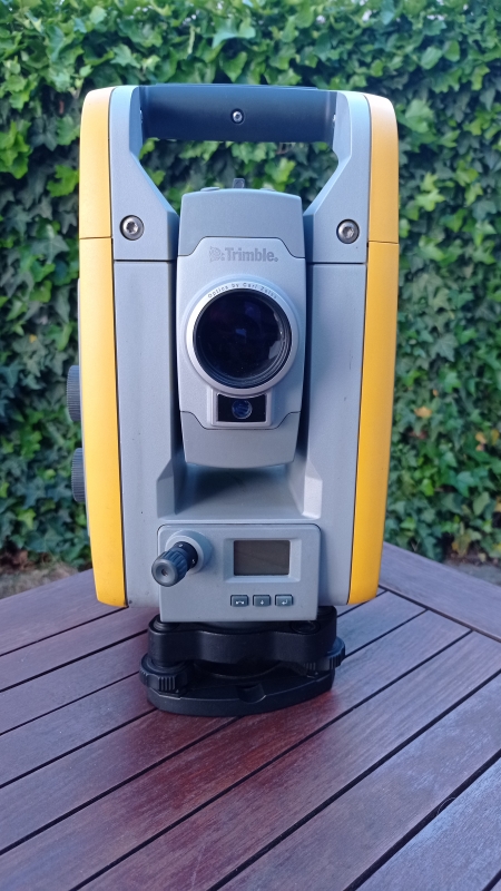 Totální stanice Trimble Trimble S6 (bezhranolová s Windows)